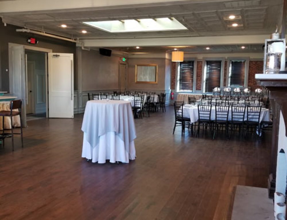 37 – Napper Tandys Bay Shore, Bars in Bay Shore, Restaurants in Bay Shore