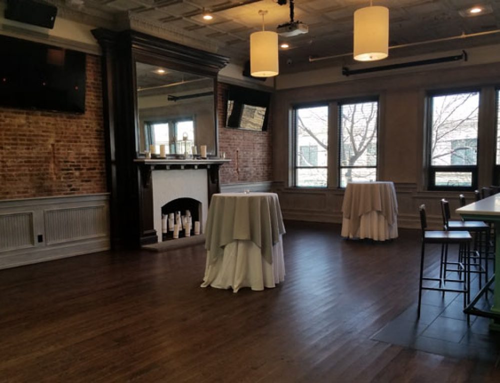 12 – Napper Tandys Bay Shore, Bars in Bay Shore, Restaurants in Bay Shore